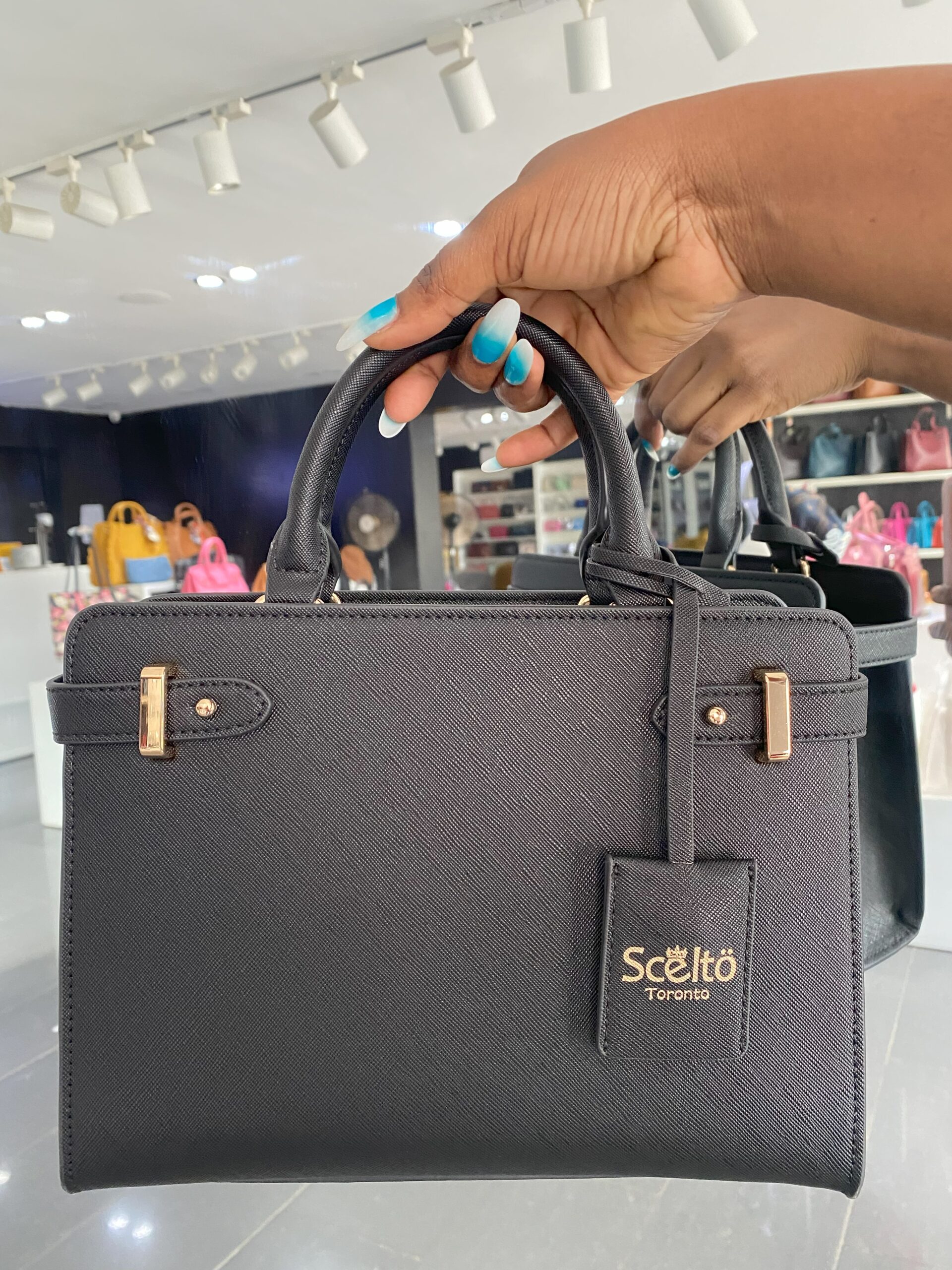 SCELTO Tsin - Mustays Place